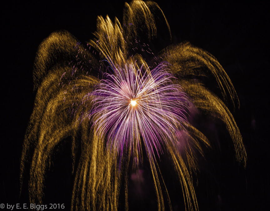 Take any cool 4th of July fireworks photos. Post h... - Canon Community