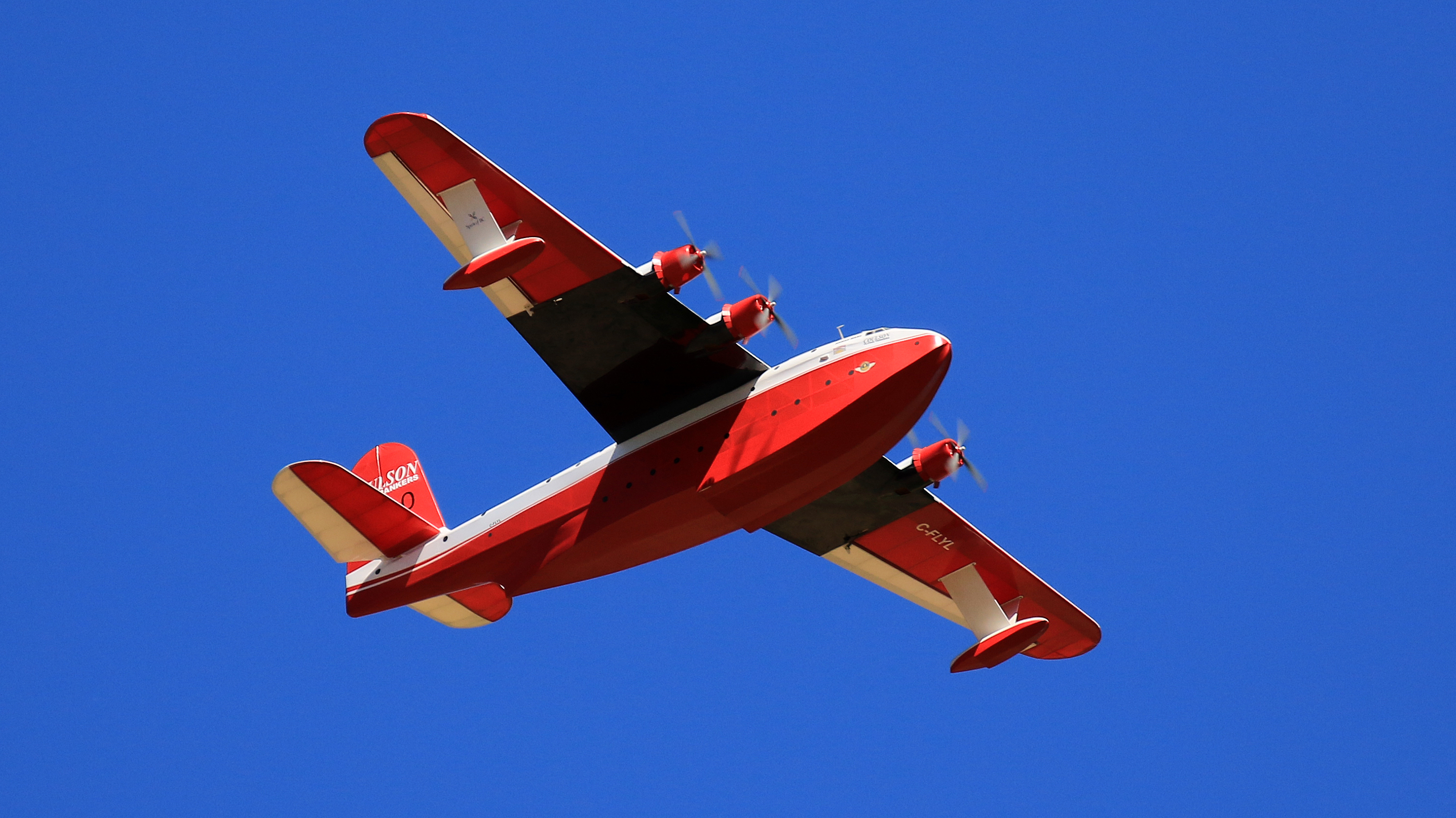 Shooting a Model Aircraft Show is harder than the ... - Canon Community