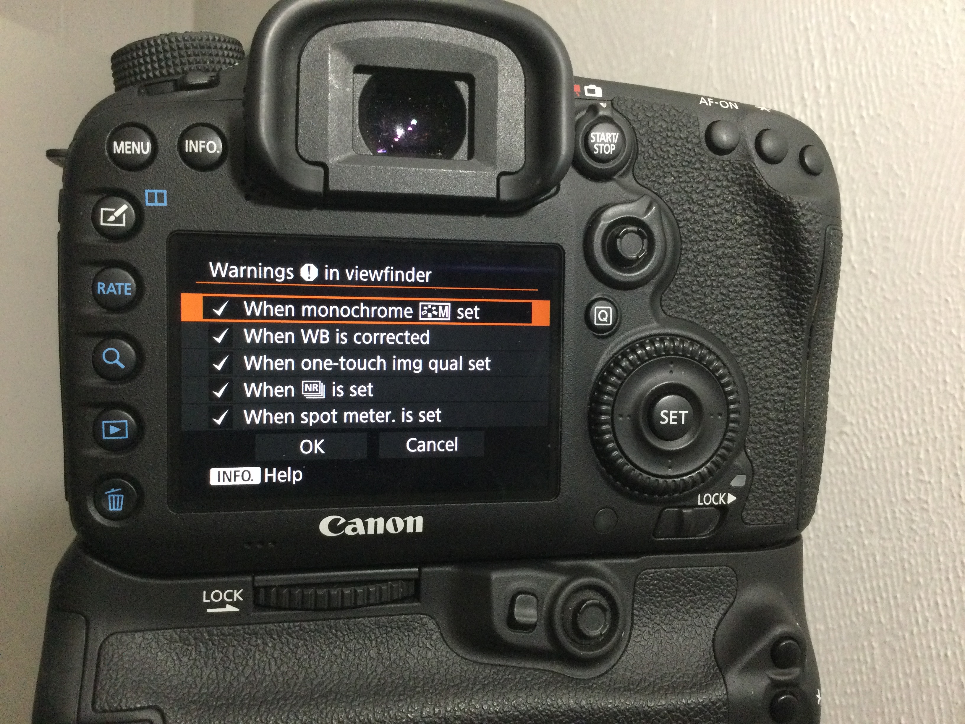 Warning Symbol 7Dii - Canon Community