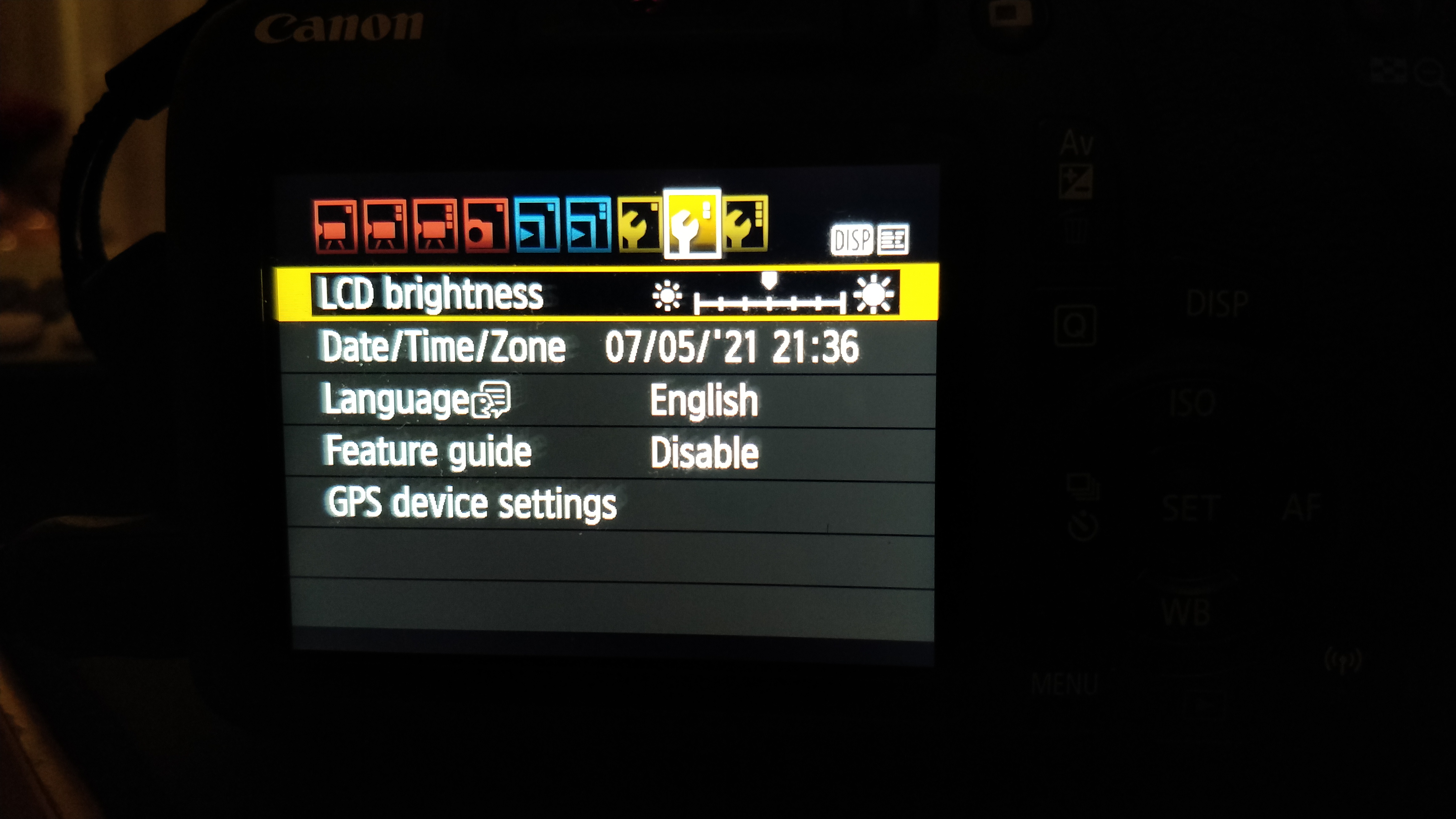 Canon EOS 2000D turnoff display when connect hdmi ... - Canon Community