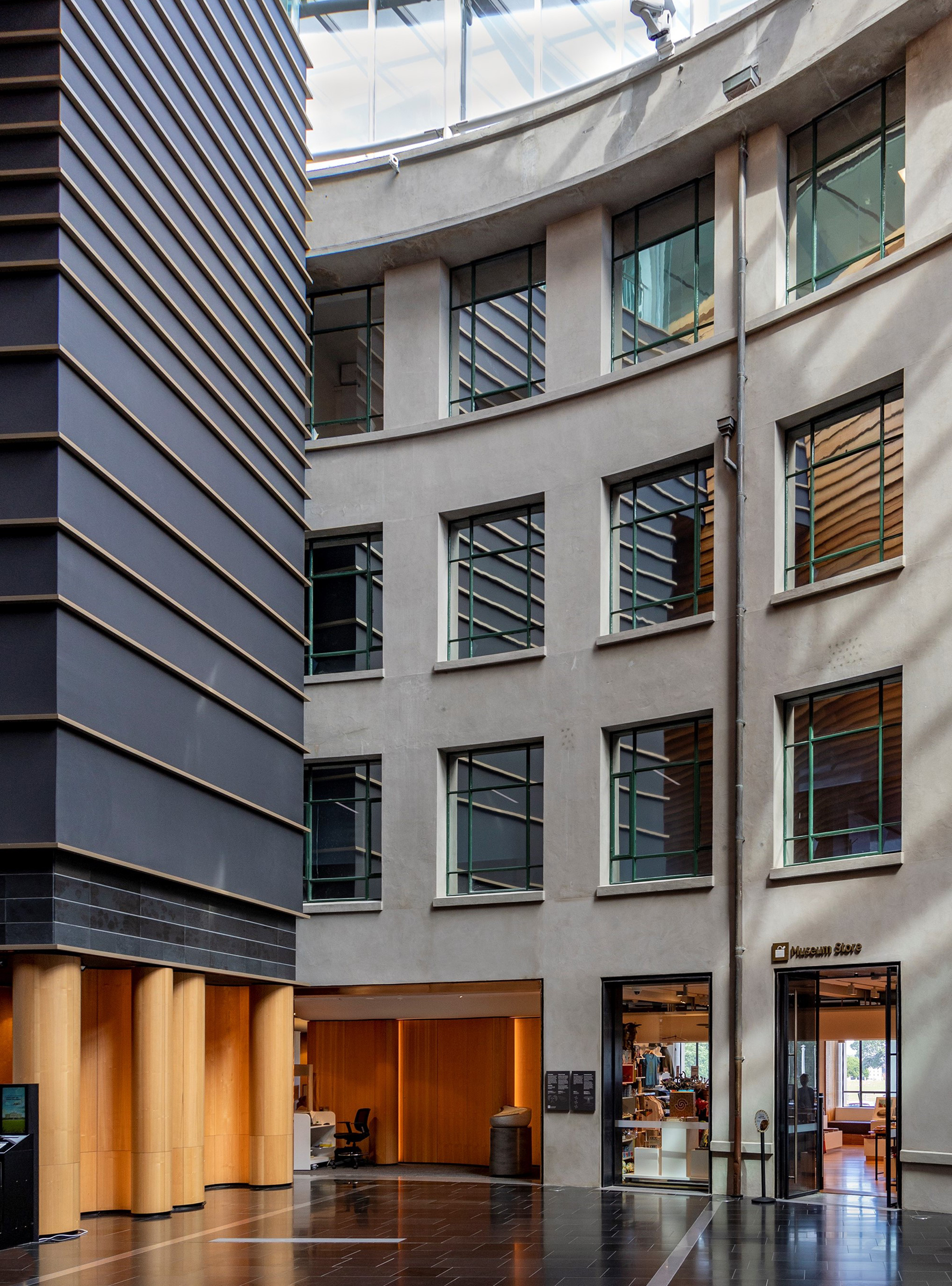 Solved: Your thoughts on the EF 28-300mm f/3.5-5.6 L IS US... - Canon ...