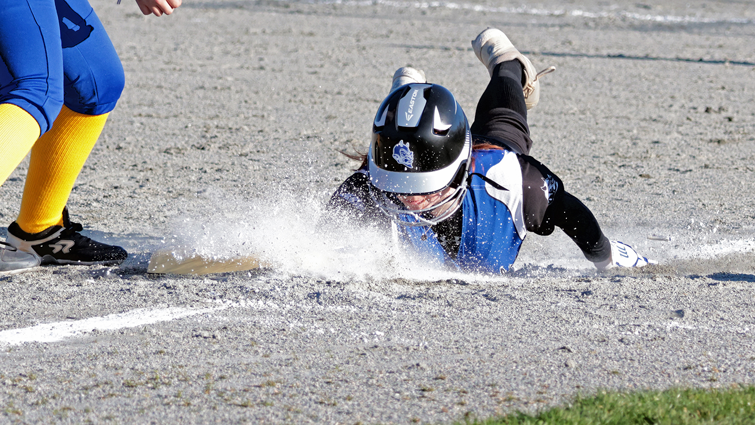 A test shoot withan EOS R7 paired with various Can... - Canon Community