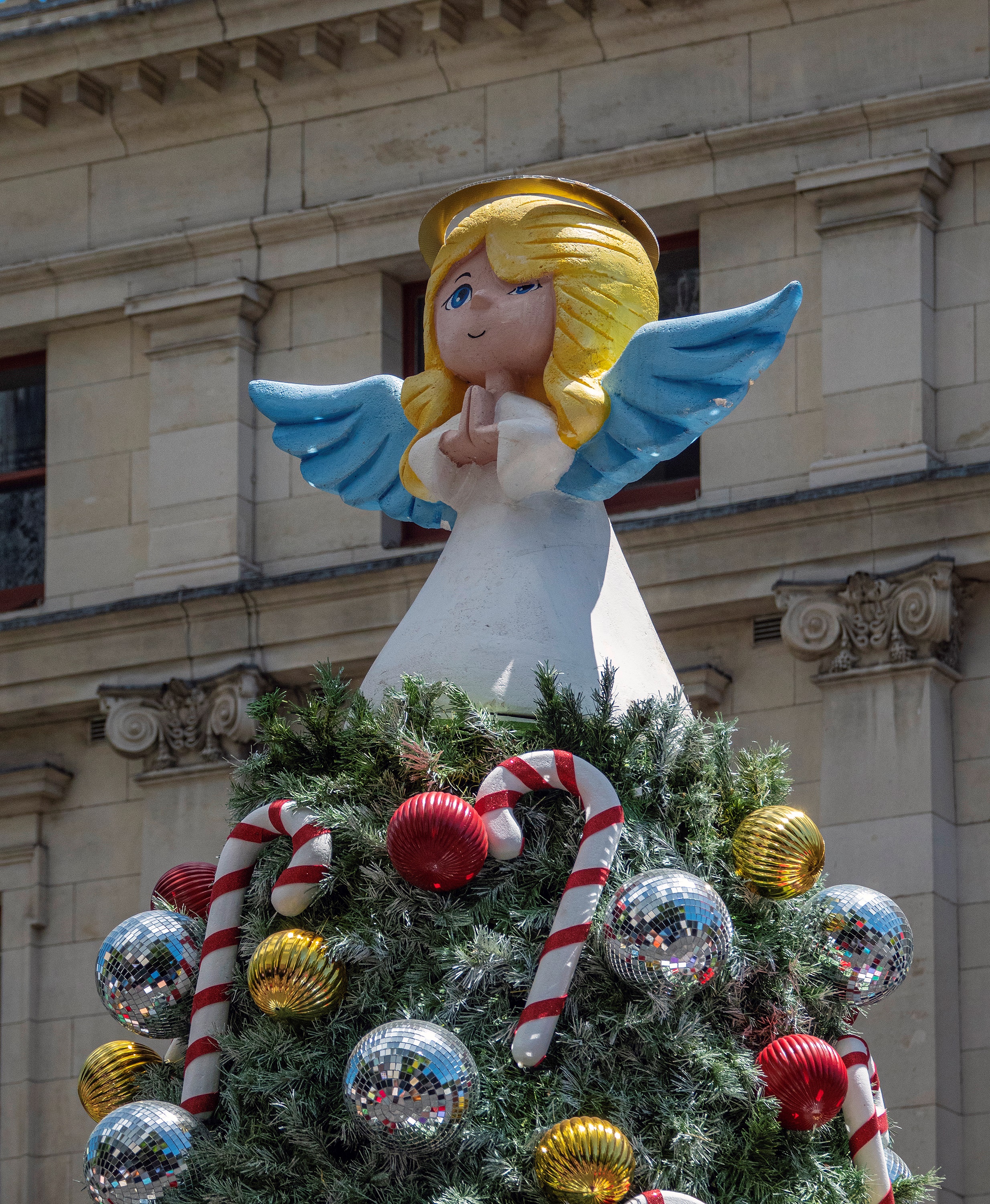 Why the Christmas Fairy Is at the Top of the Chris... - Canon Community