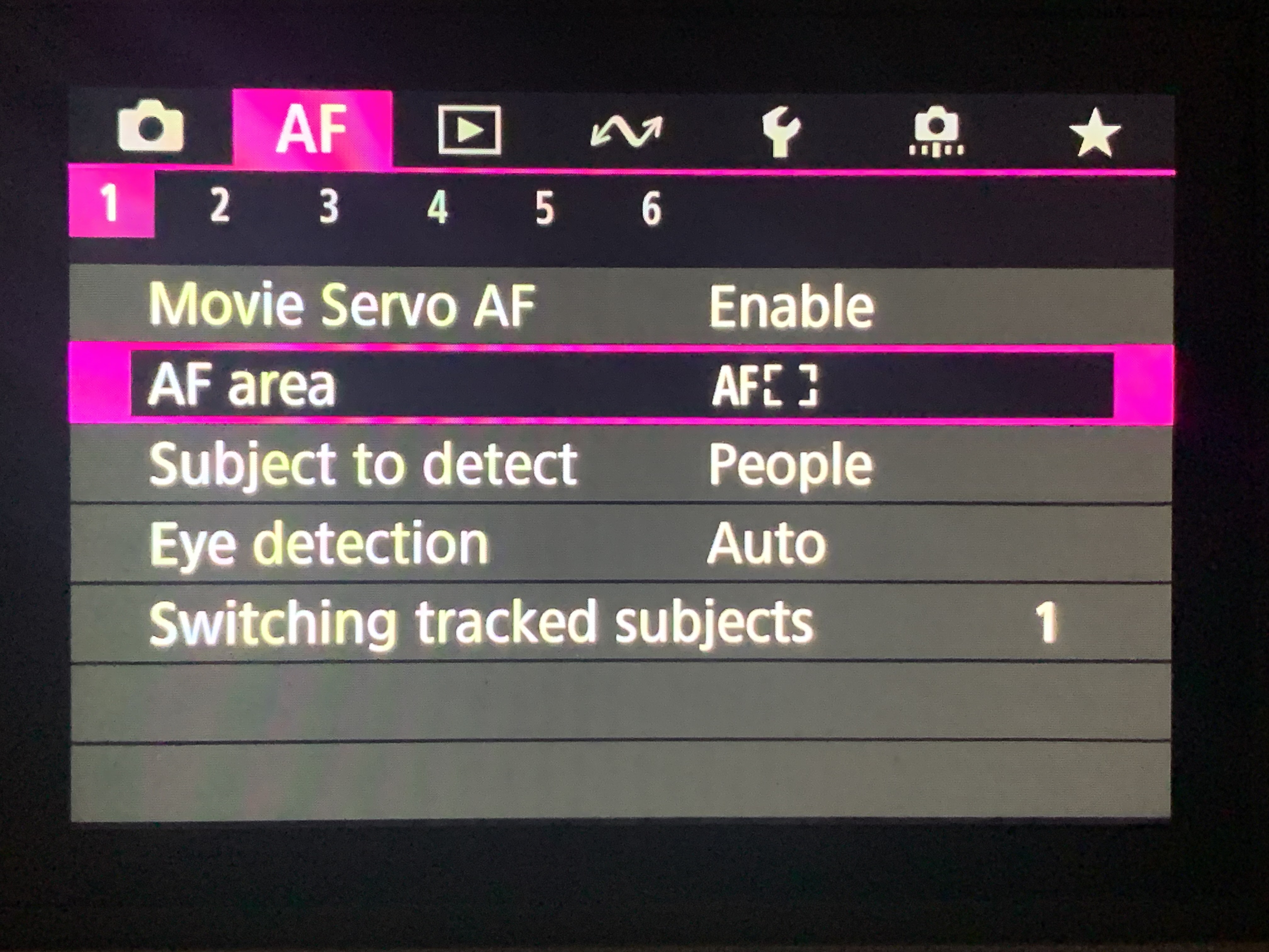 Canon R8 - Video Focus Problem - Canon Community