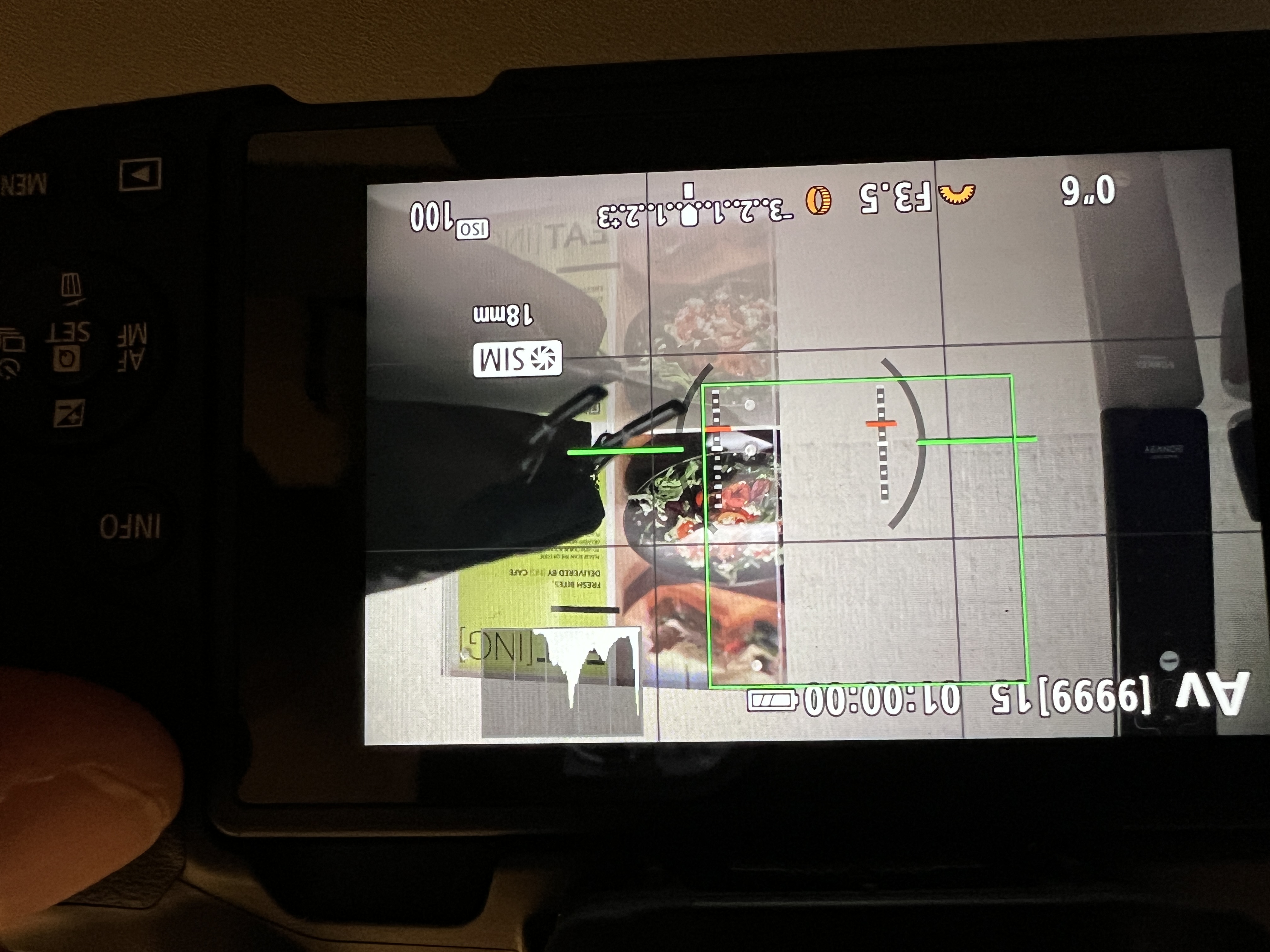 Autofocus item in display. Not sure what it is - R... - Canon Community