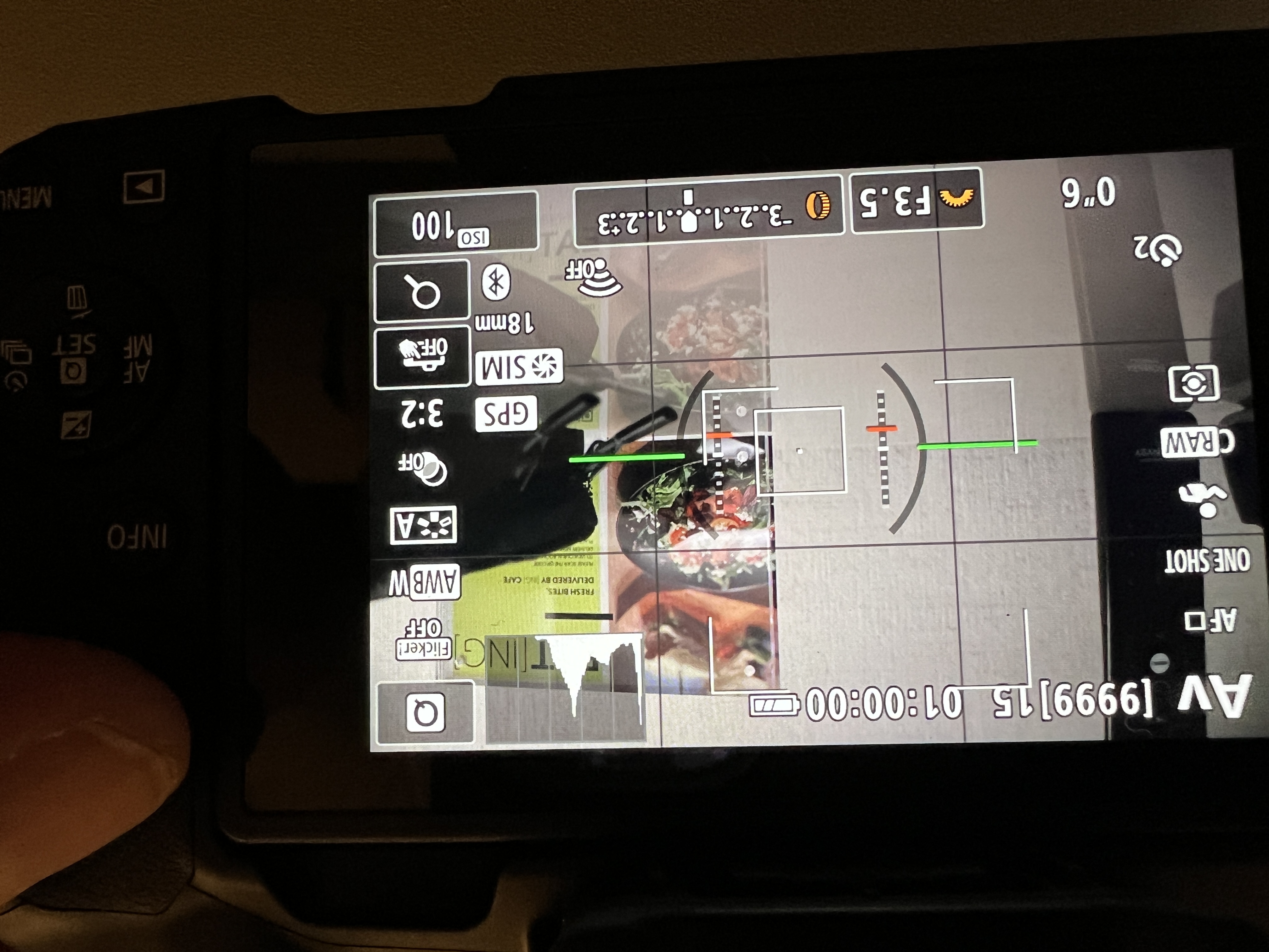 Autofocus item in display. Not sure what it is - R... - Canon Community