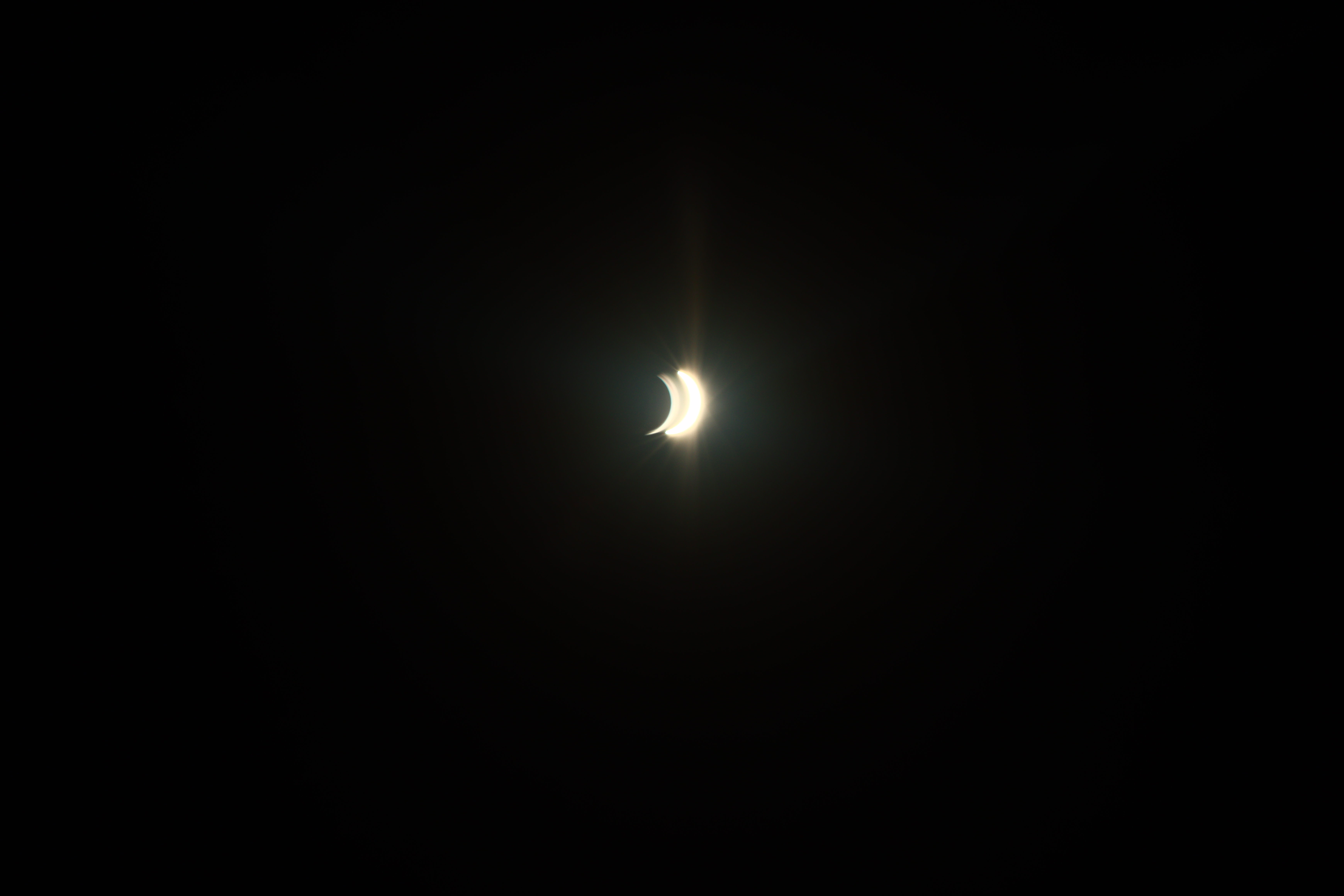 Canon EOS 90D 70mm-300mm nano usm iii eclipse - Canon Community