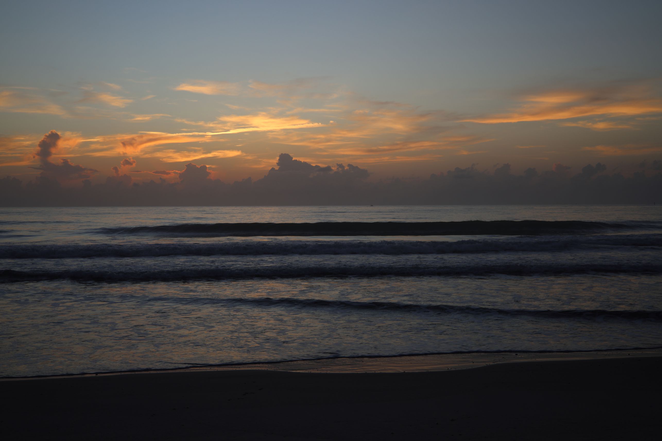 Re: EOS R8 RF50mm F1.8 STM - Washed out images of ... - Canon Community