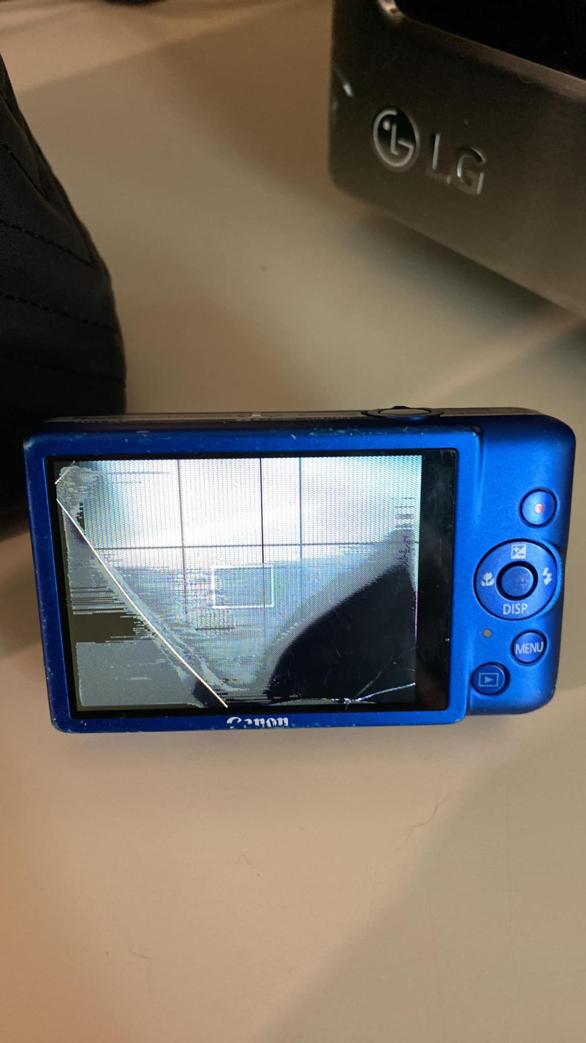 PowerShot ELPH 100 HS display screen broken - Canon Community