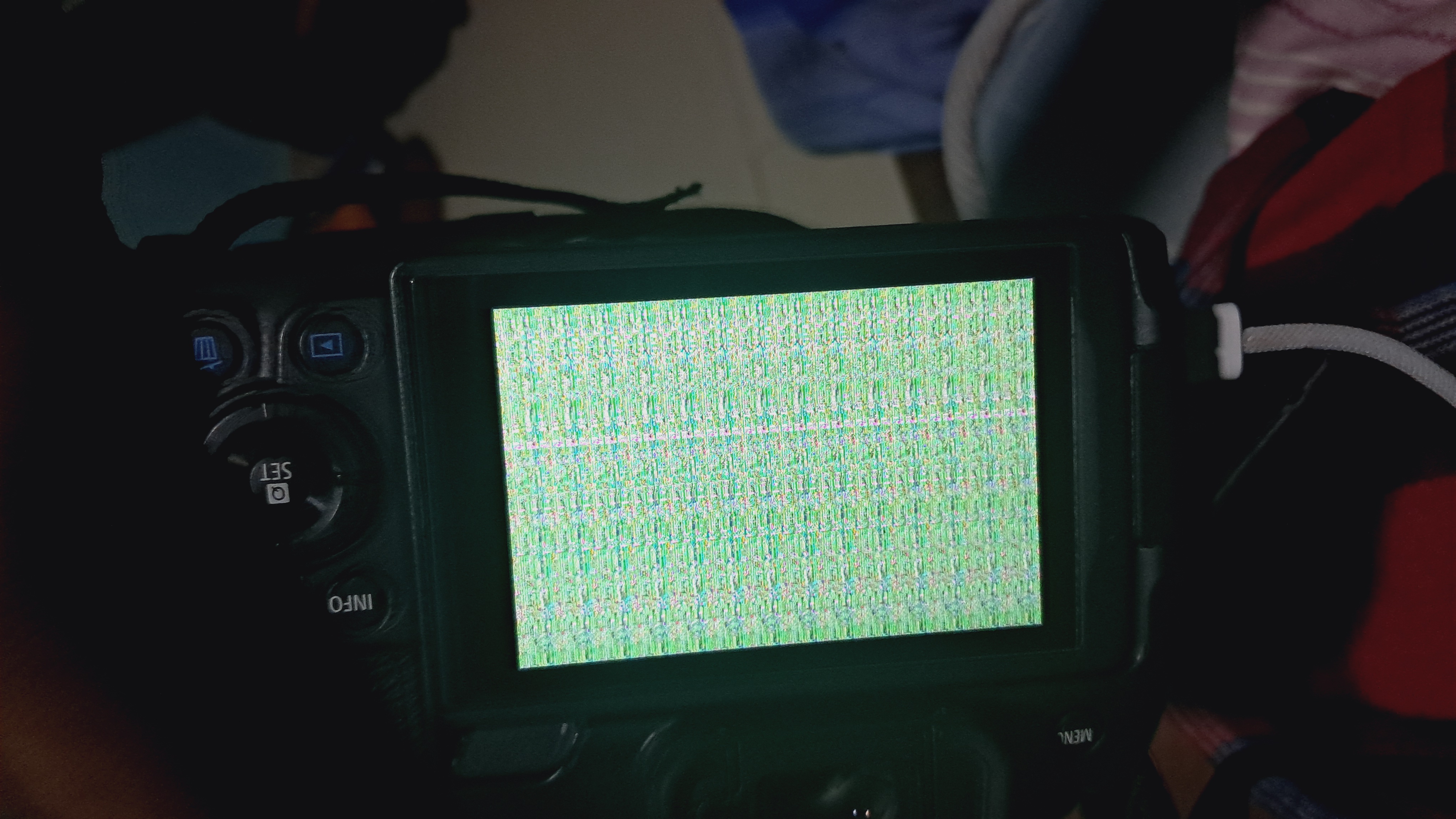 EOS R8 LCD screen malfunctioning - Canon Community