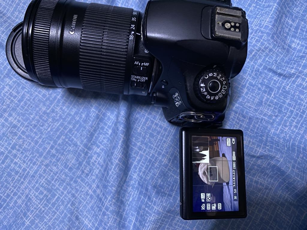 Solved: EF-S 18-135mm focal Length info is stuck at a spec... - Canon ...