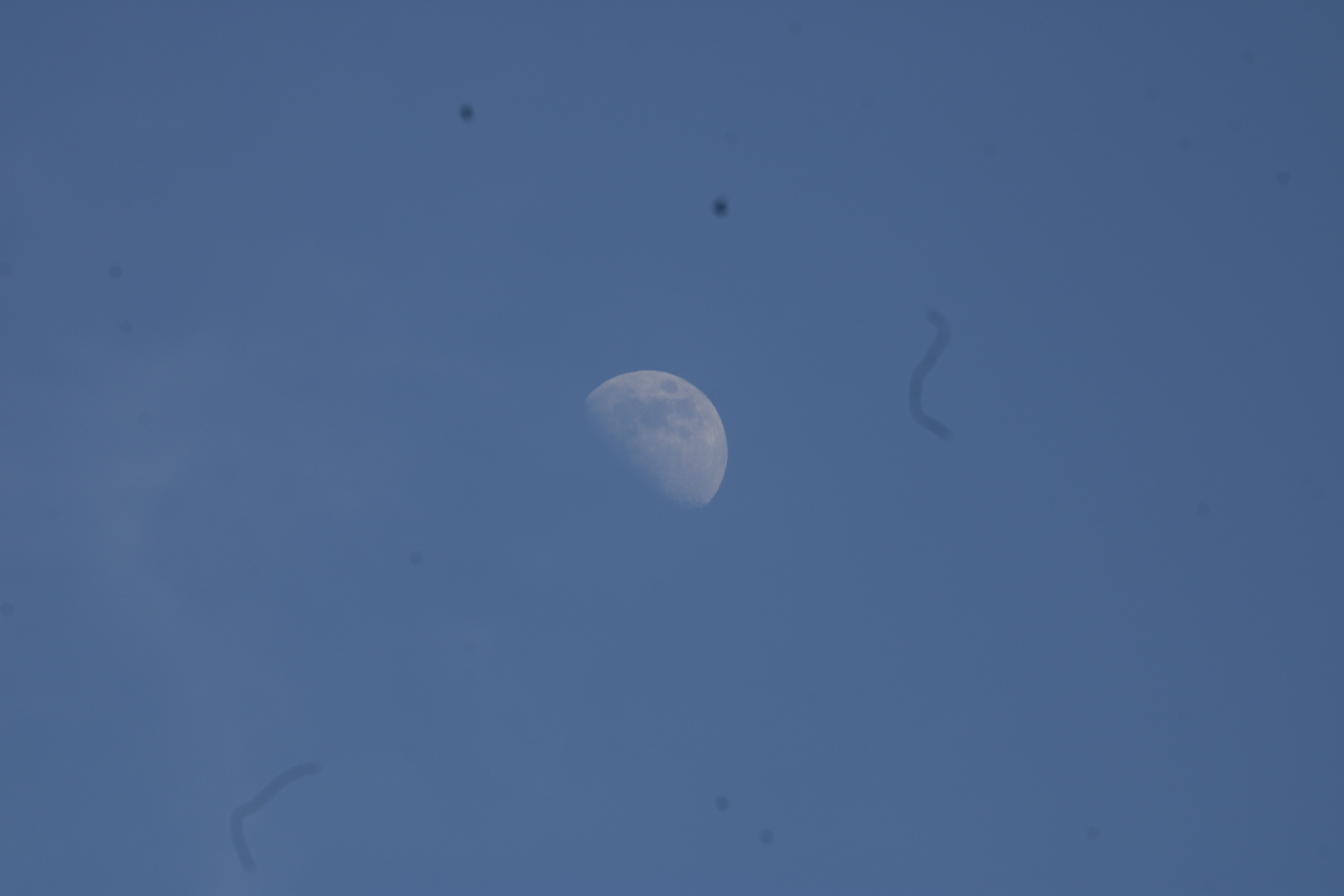 75-300mm Camera lens mark on my picture - Canon Community