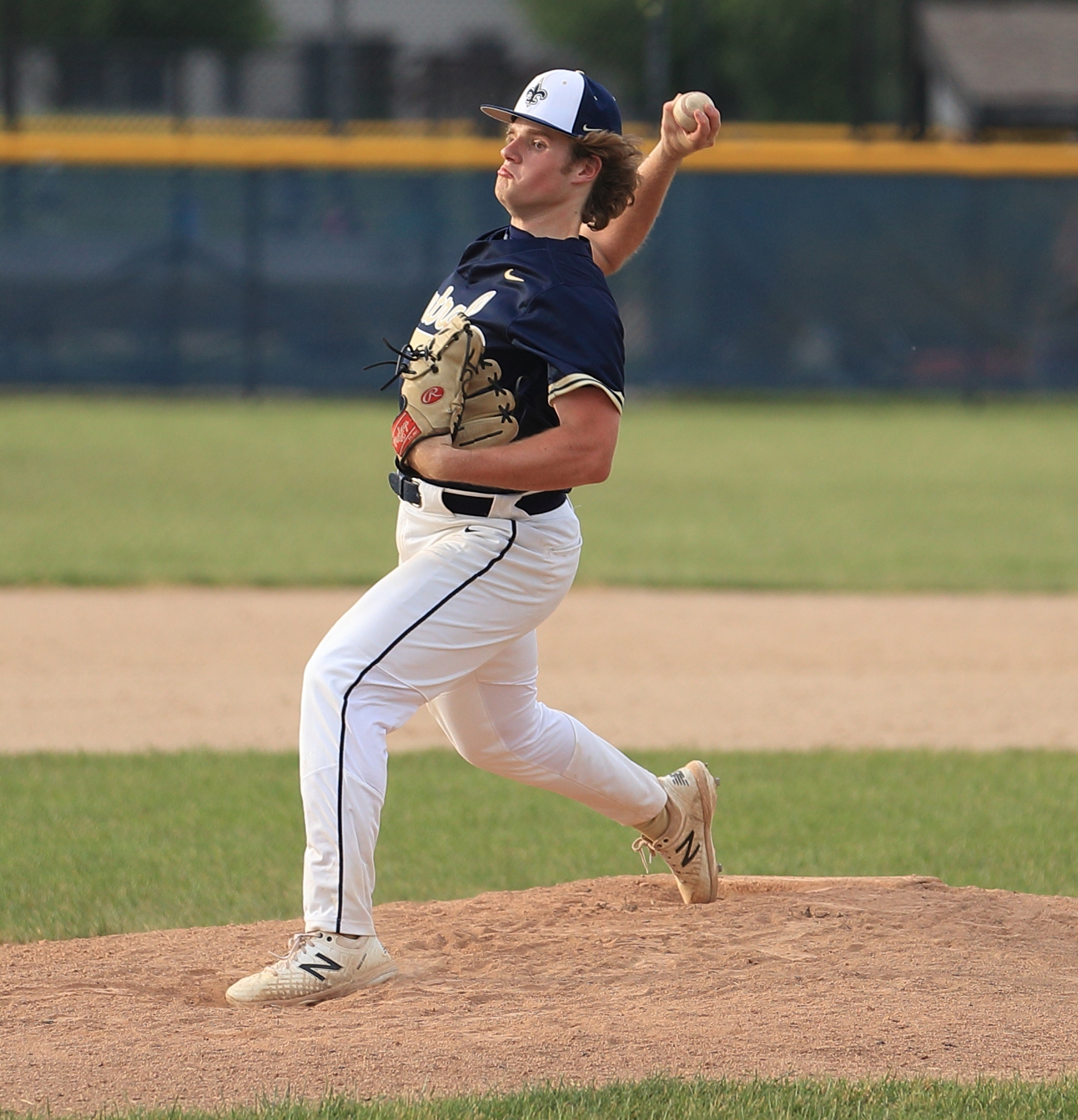 Best lens for sports photography on EOS R50 - Canon Community