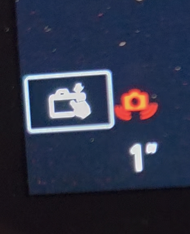 EOS R5 Mark II Red camera icon appearing on LCD sc... - Canon Community
