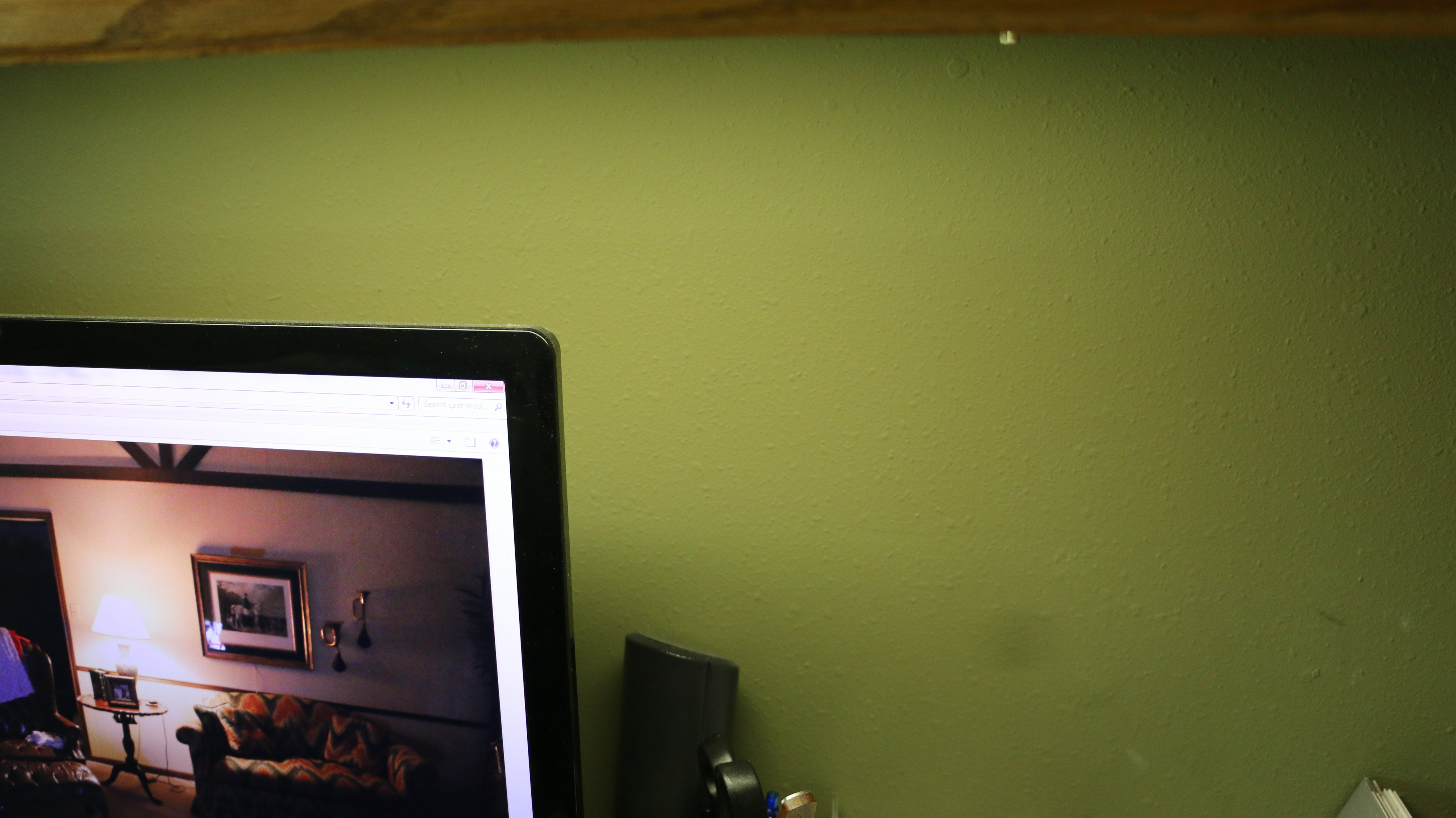 Solved: Spot / Shadow when using live view on videos and p... - Canon ...